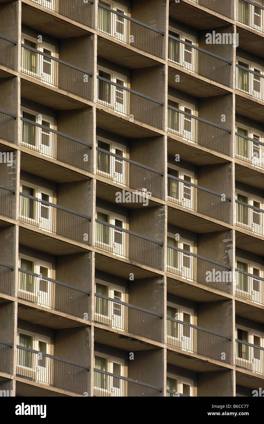 Exterior surface of a large high rise Stock Photo - Alamy