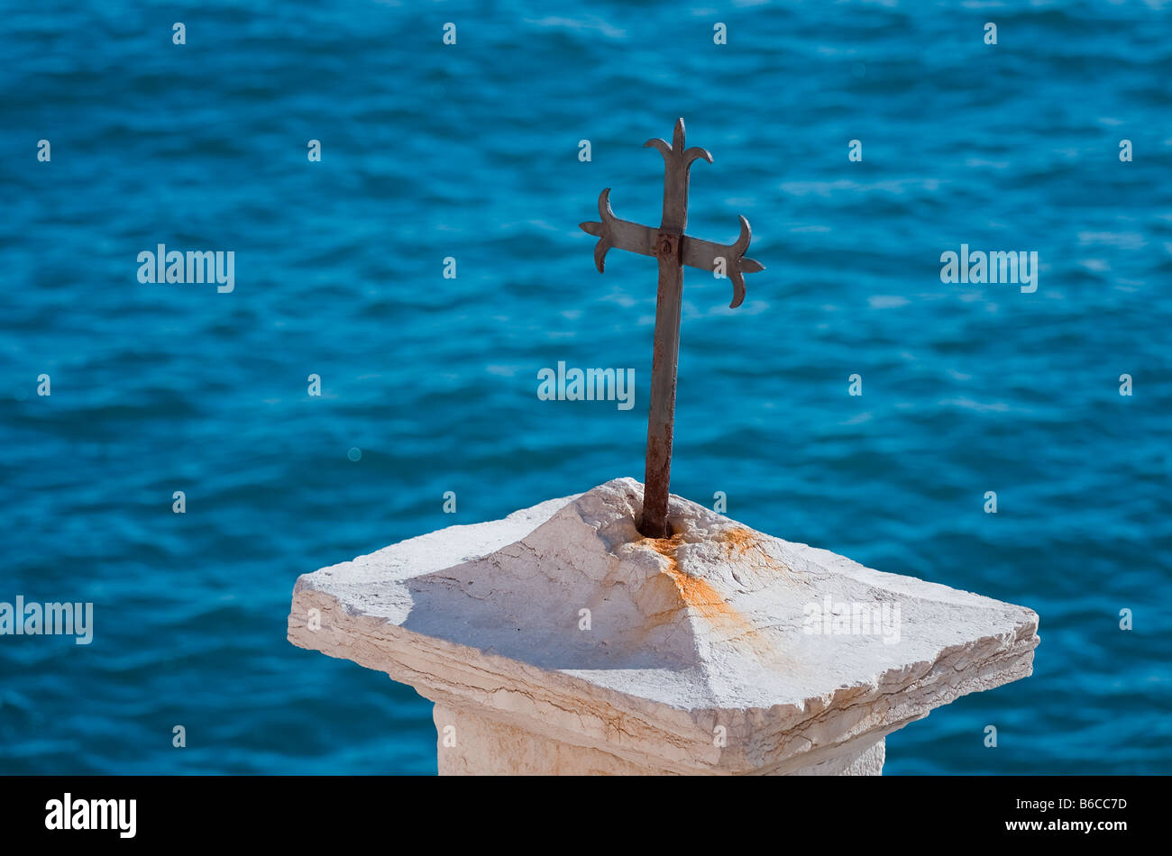 Cross sea waves beach hi-res stock photography and images - Alamy
