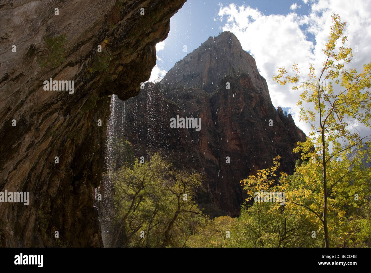 Weeping rock water fall hi-res stock photography and images - Alamy
