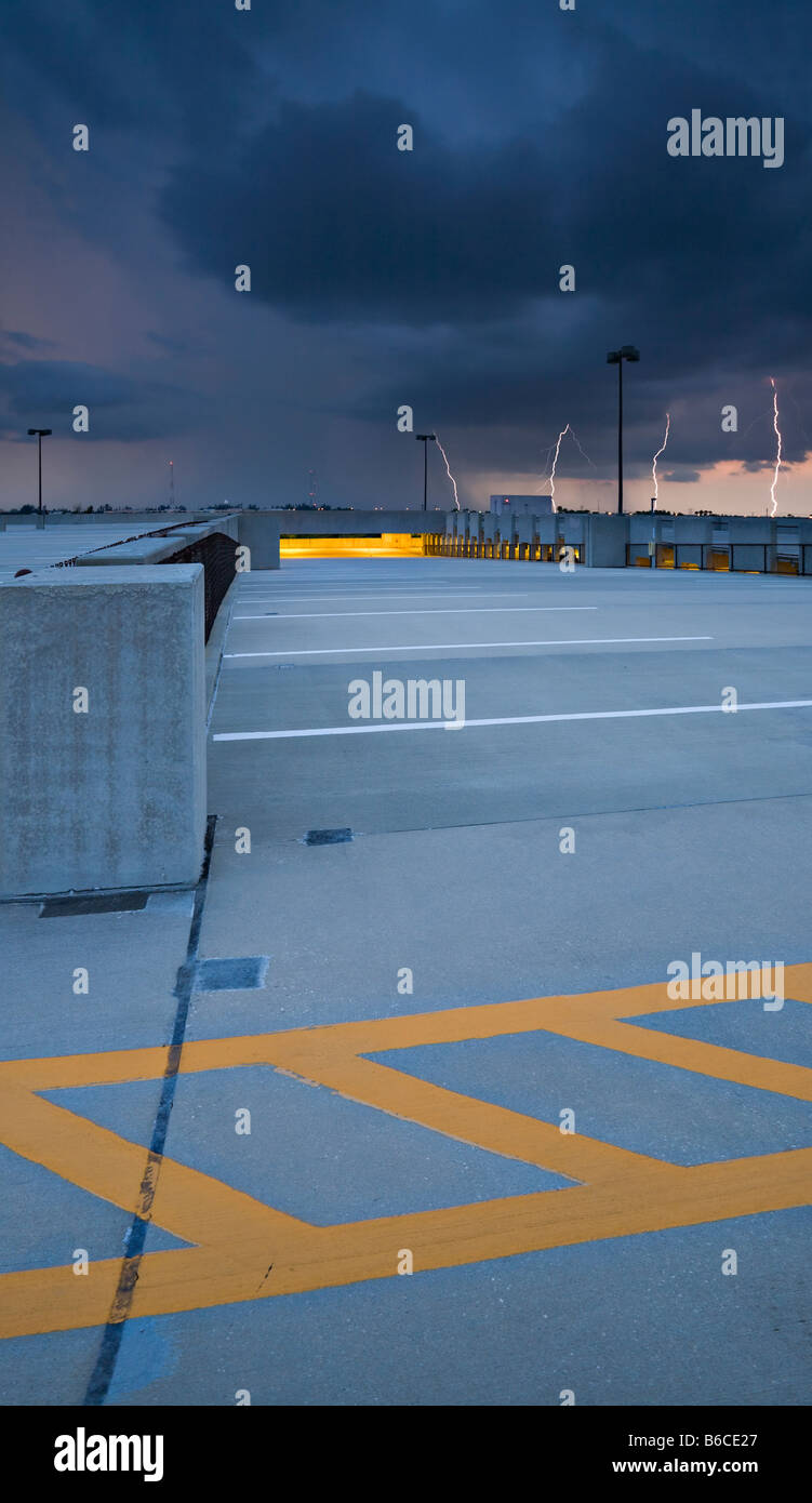 Lightning bolt florida hi-res stock photography and images - Alamy