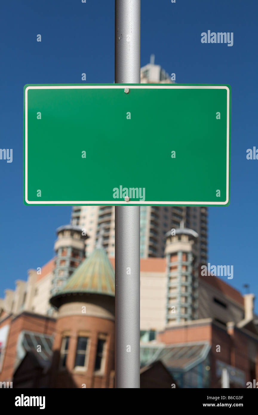 blank green traffic sign Stock Photo - Alamy