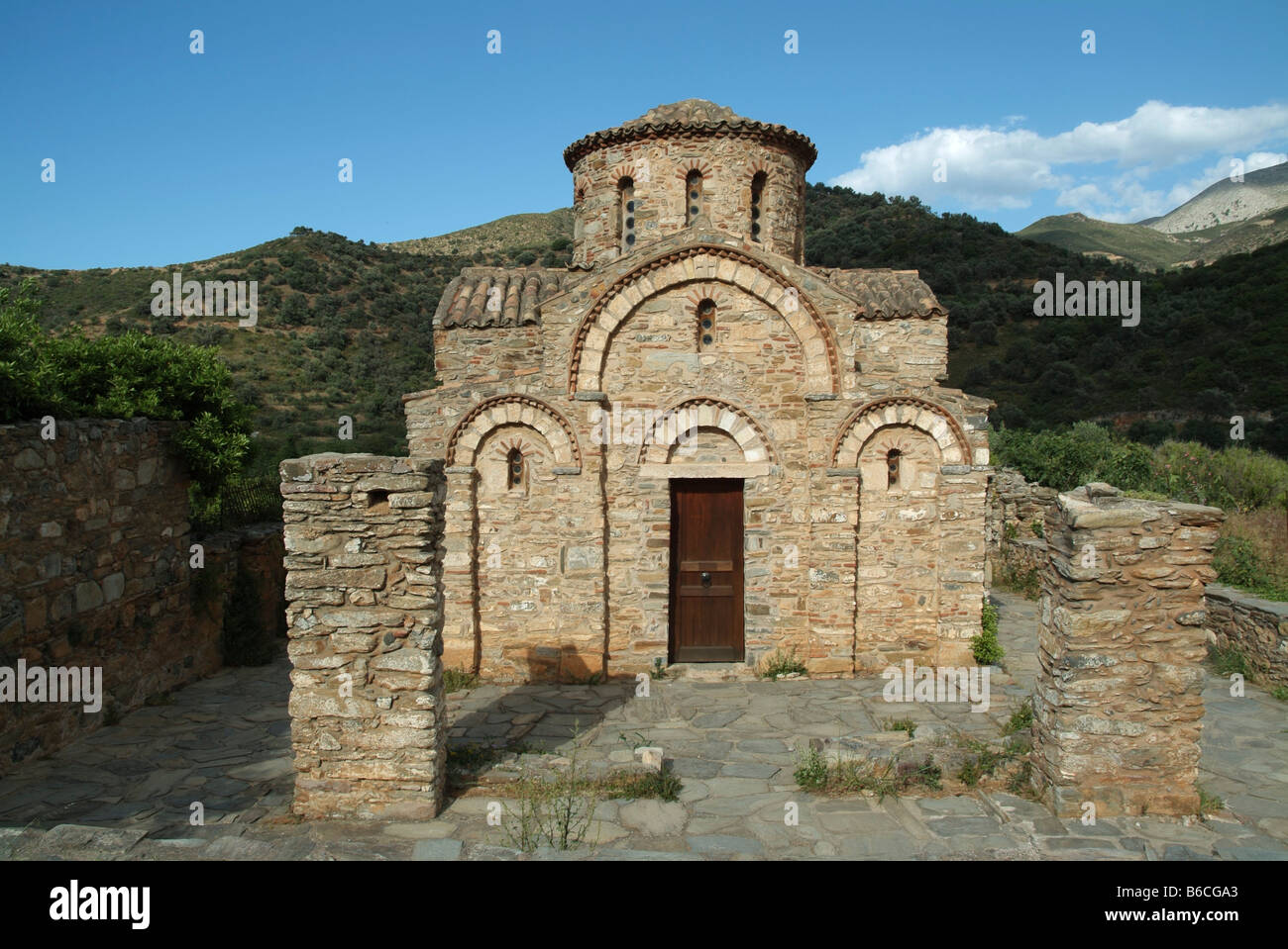 Old ruins of building Stock Photo - Alamy
