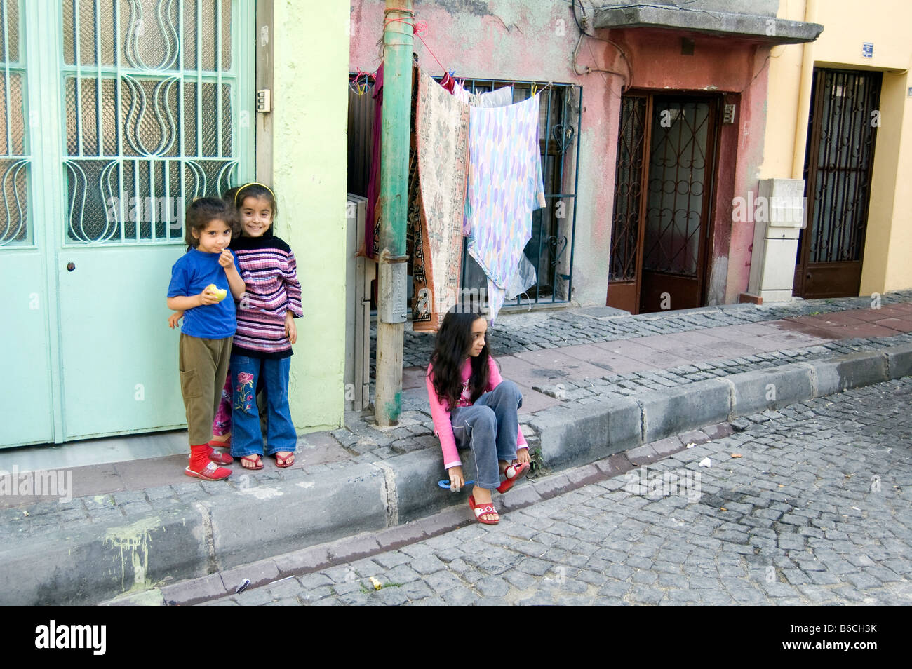 children from street Stock Photo - Alamy