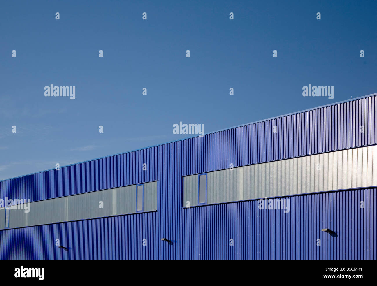 Storehouse with white wall hi-res stock photography and images - Alamy