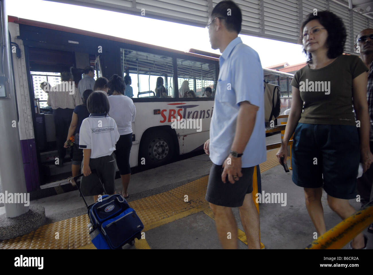 A BUS STATION IN SINGAPORE Stock Photo - Alamy