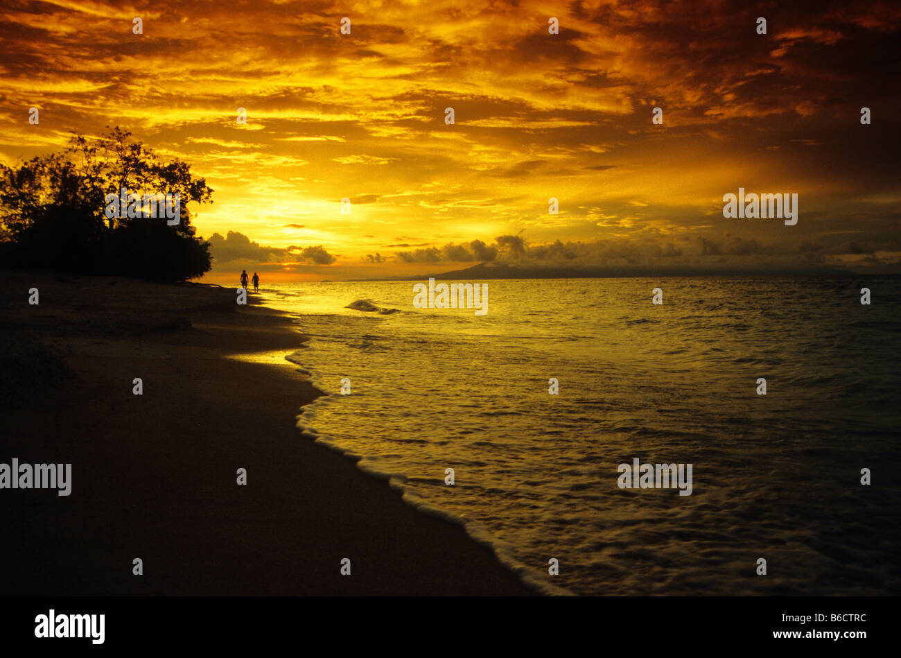 Sunset over ocean, Gili Trawangan, Lombok, Lesser Sunda Islands, Sunda ...