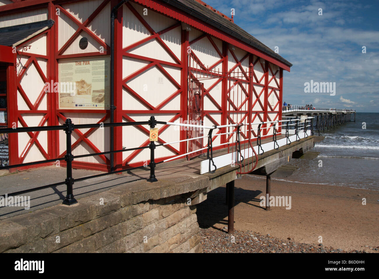 Cleveland, Saltburn By The Sea, Pier Stock Photo - Alamy