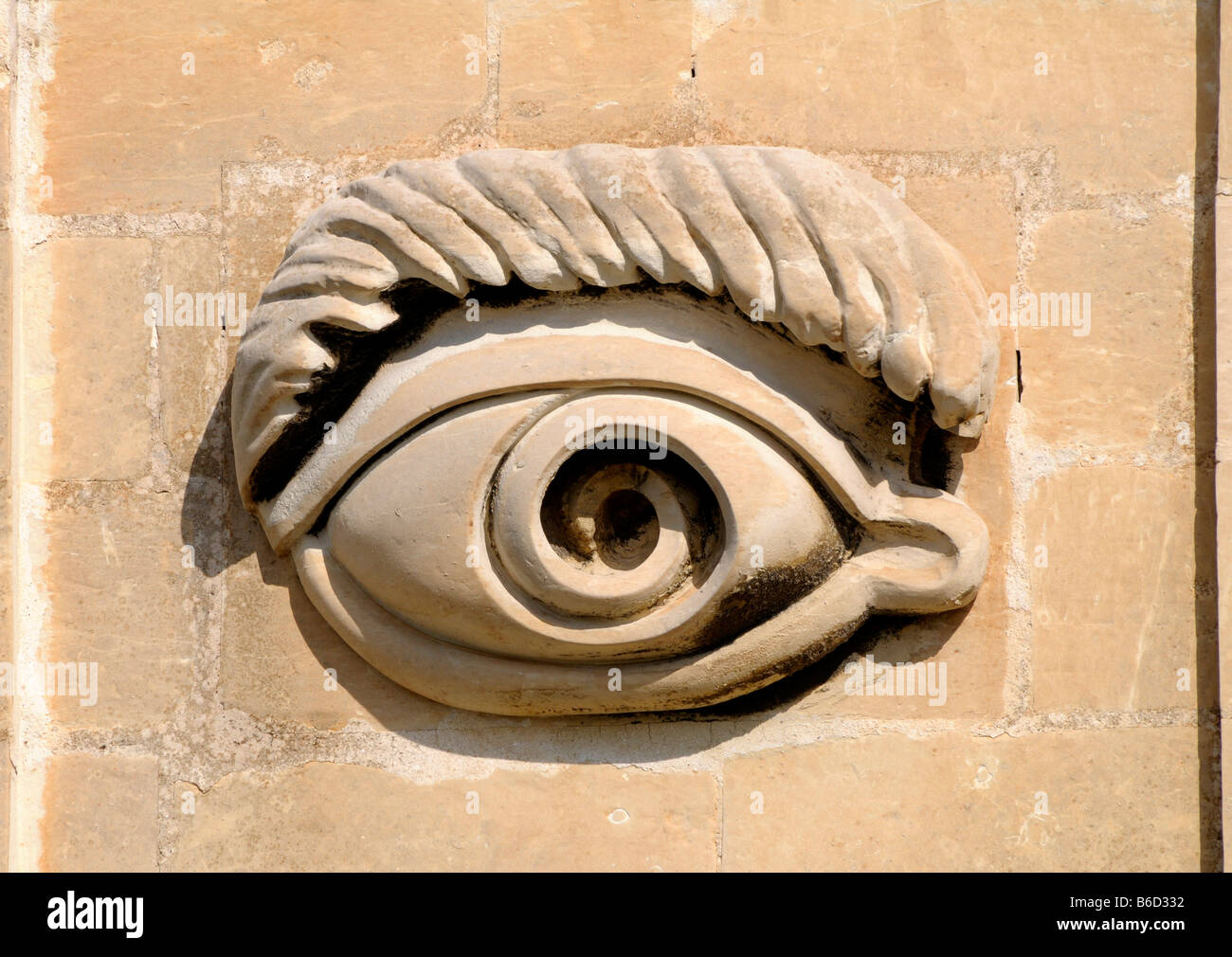 Eye building hi-res stock photography and images - Alamy