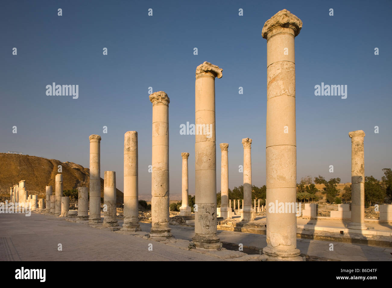 PALLADIUS STREET BYZANTINE COLONNADE RUINS TEL BEIT SHEAN NATIONAL PARK ...