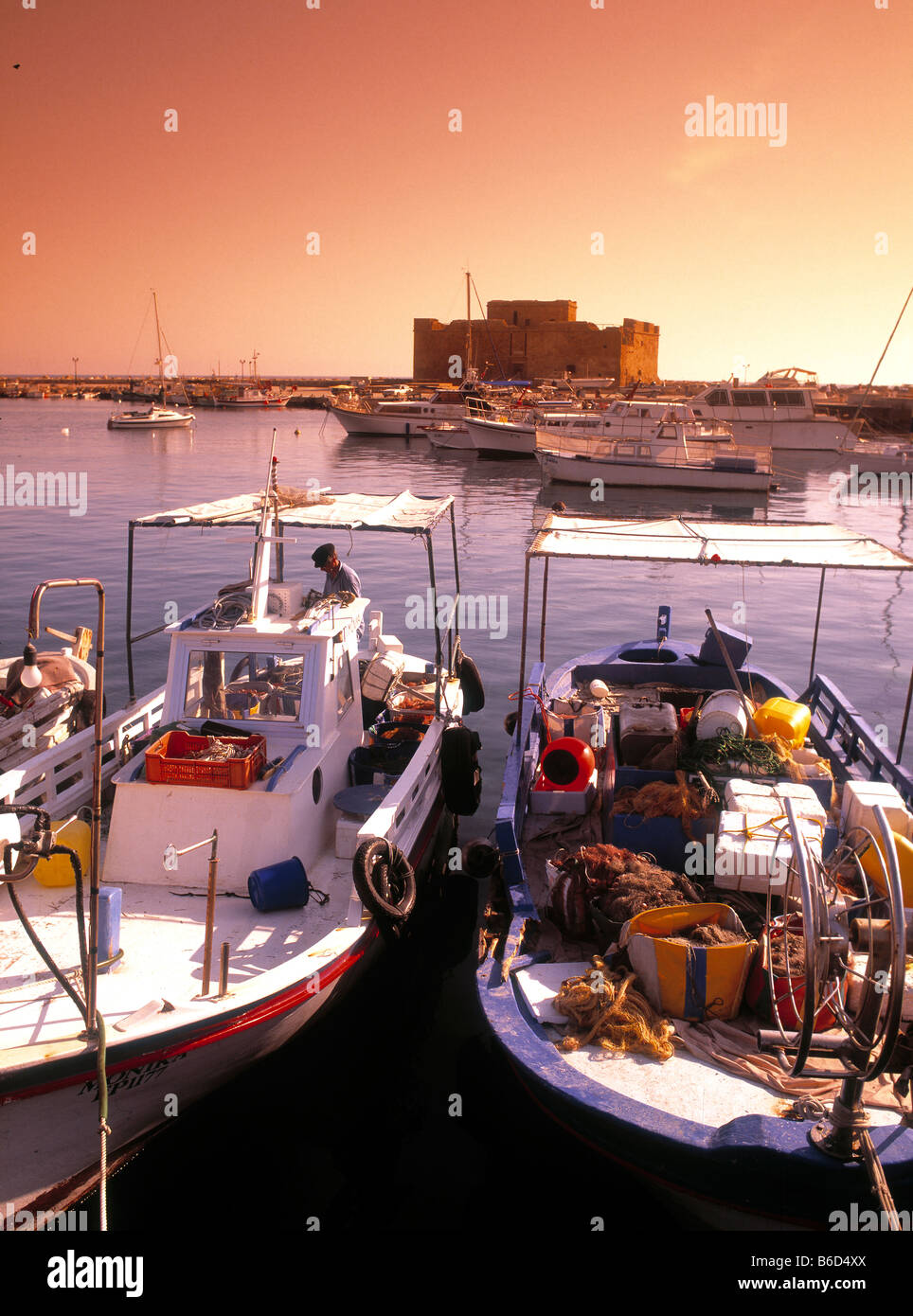 Boats paphos harbor castle hi-res stock photography and images - Alamy