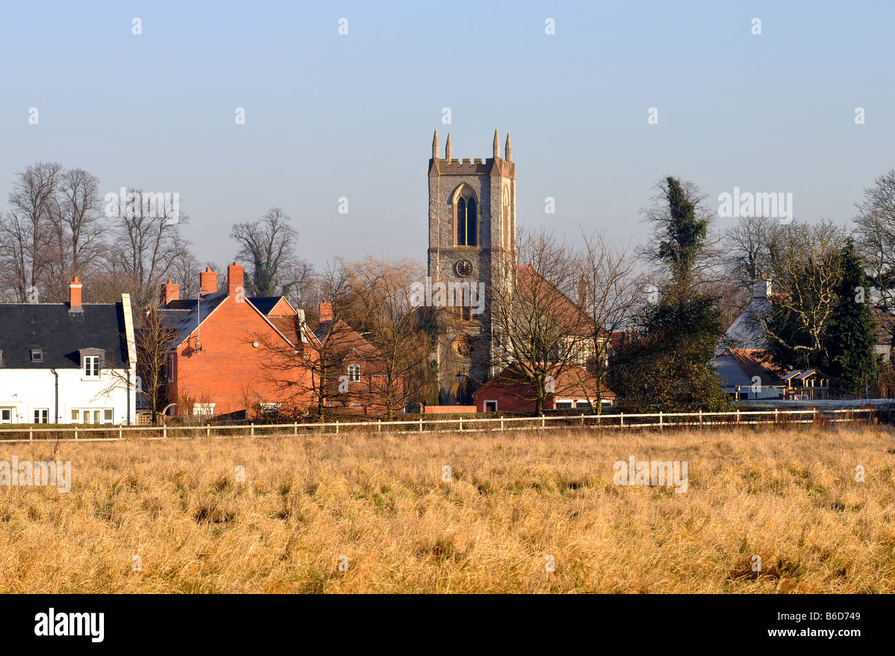 Alveston warwickshire church village hi-res stock photography and ...