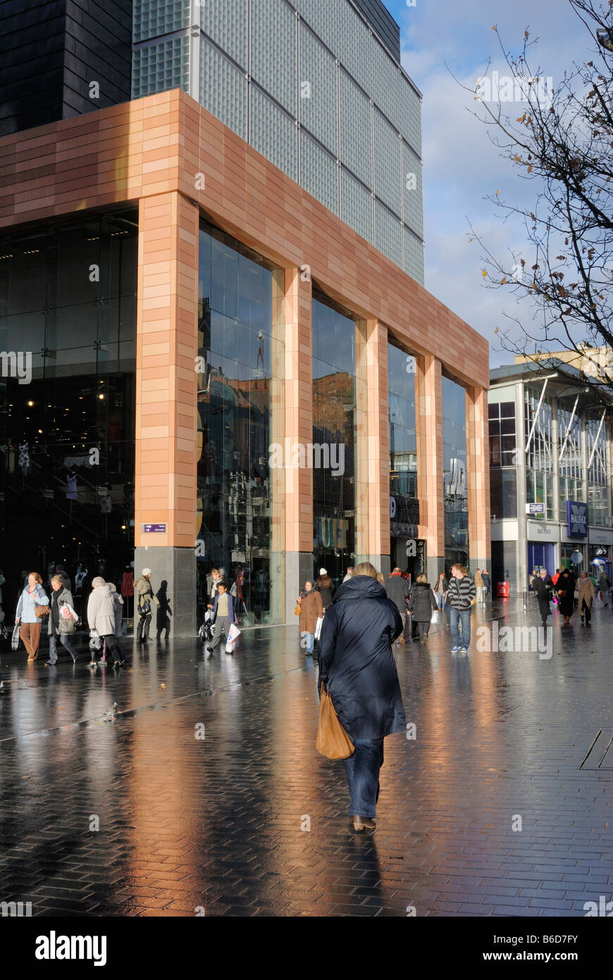 Paradise street area liverpool one hi-res stock photography and images ...