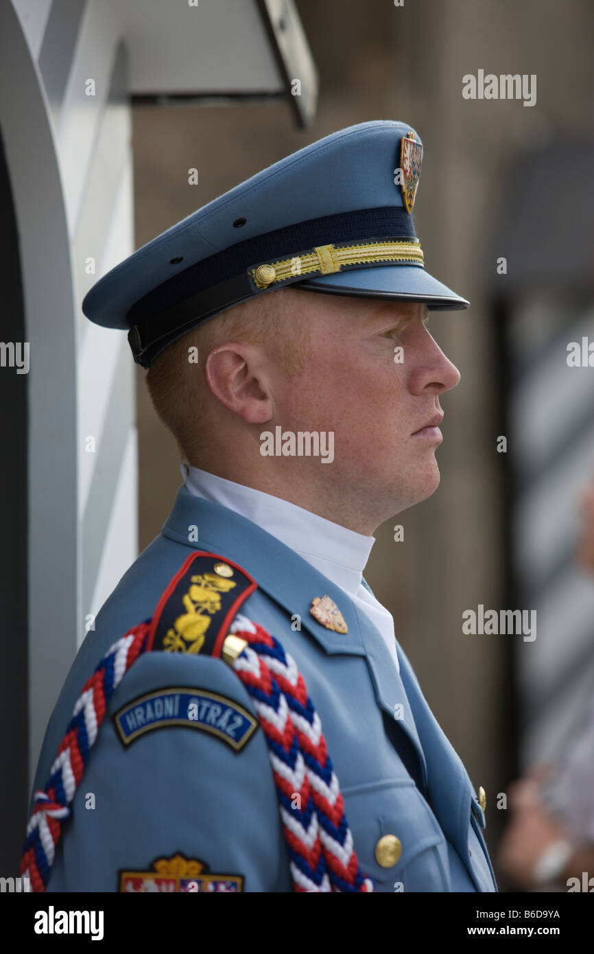 Gate guards hi-res stock photography and images - Alamy