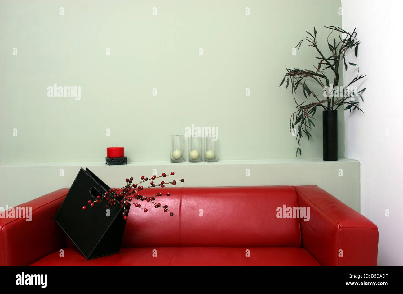 Red leather sofa hi-res stock photography and images - Alamy