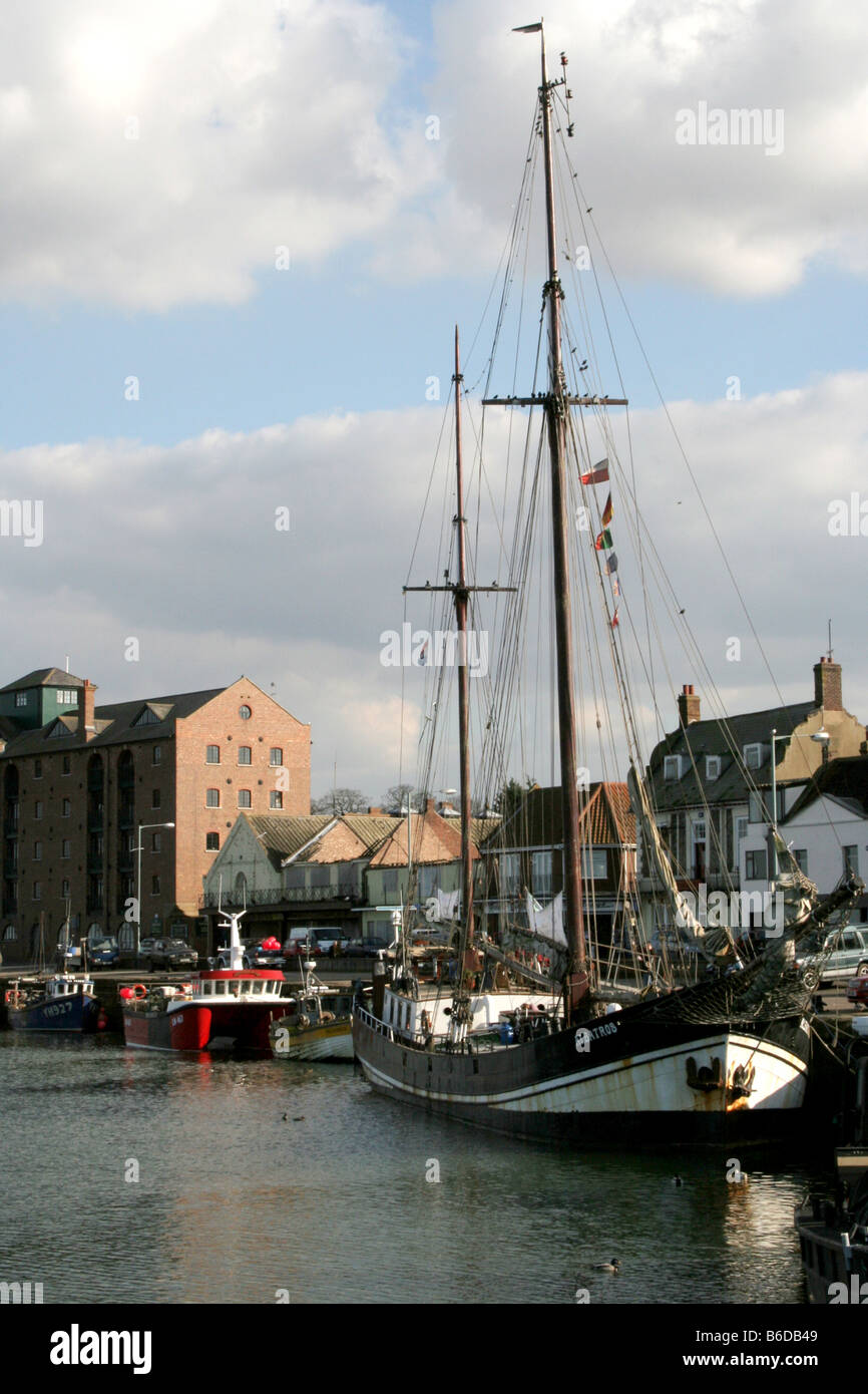 A quayside scene in Wells-next-the Sea,Norfolk Stock Photo - Alamy