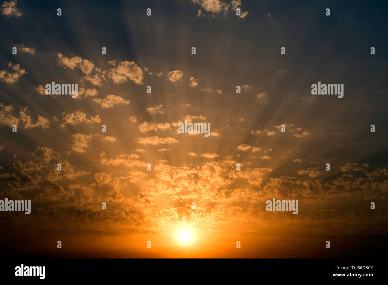 Shafts of light rays hi-res stock photography and images - Alamy