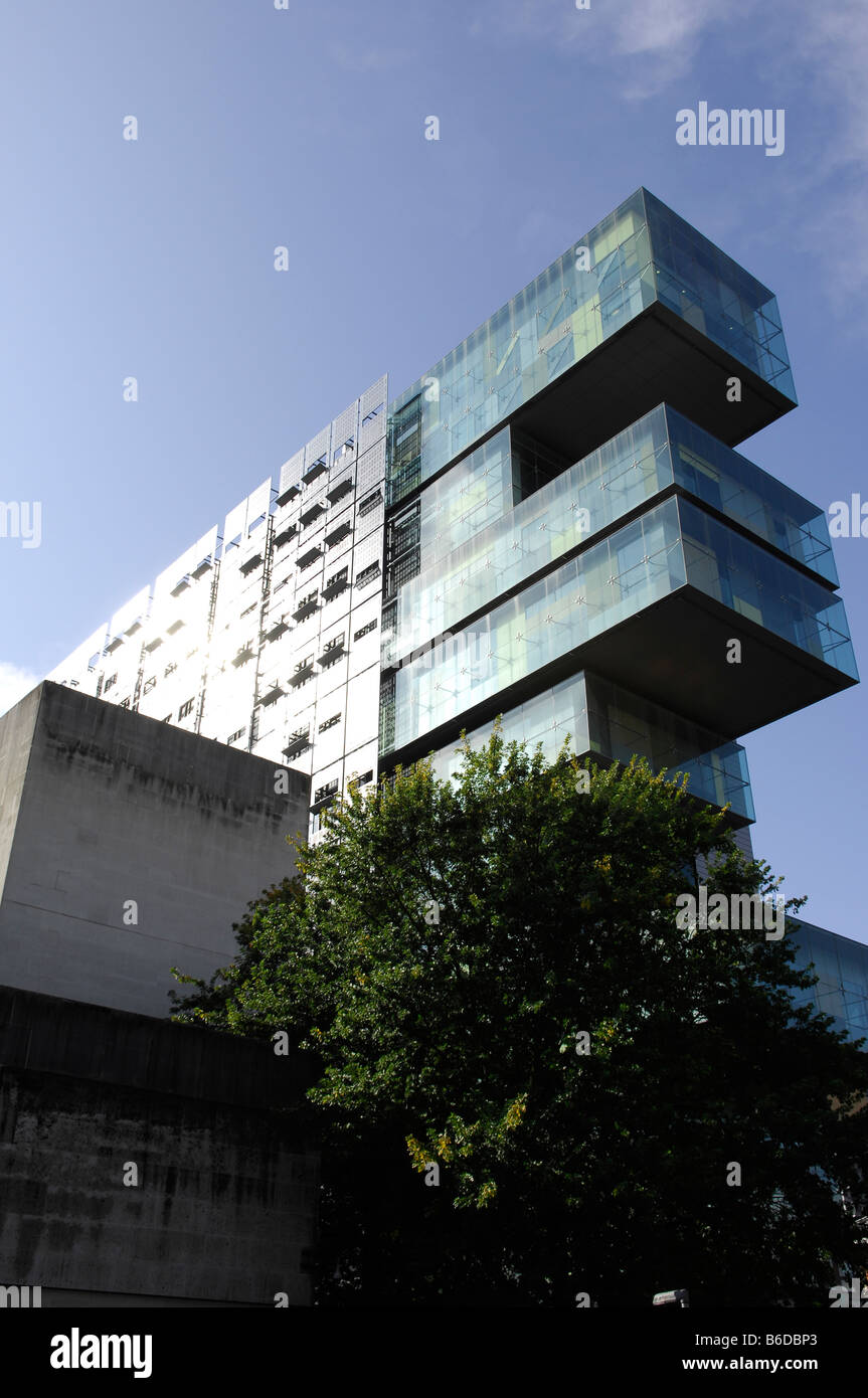 manchester civil justice centre law courts modern glass architecture ...