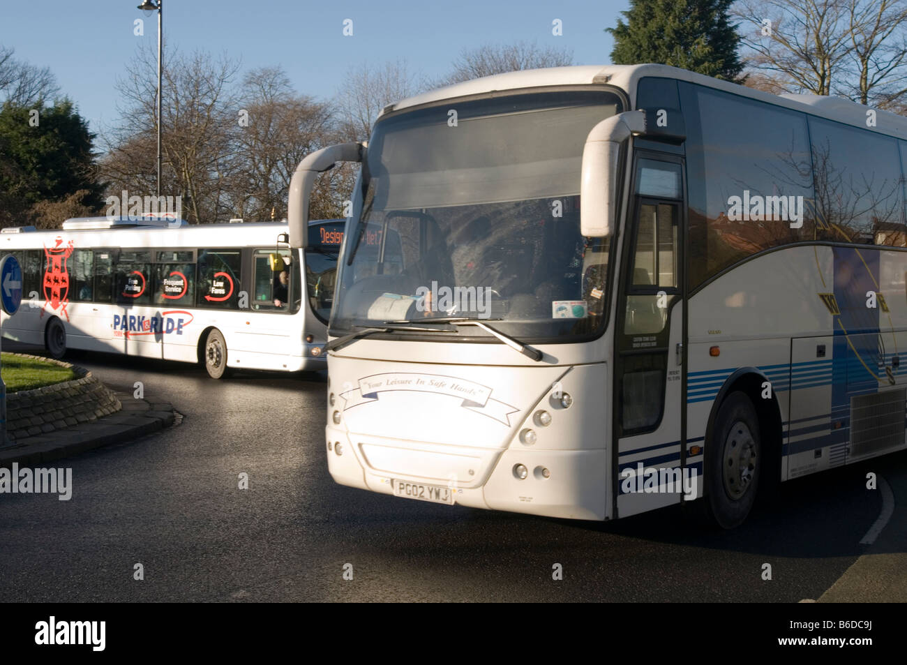 bus coach public transport travel road buses coaches budget travel ...