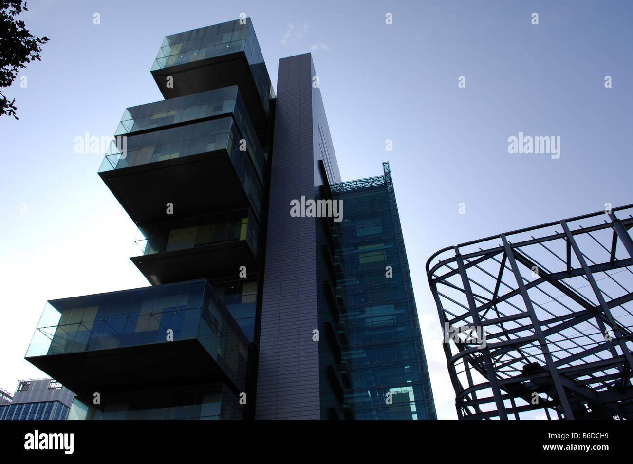 manchester civil justice centre law courts modern glass architecture ...