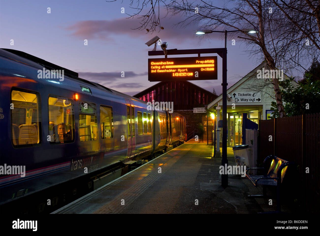 Windermere railway station hi-res stock photography and images - Alamy