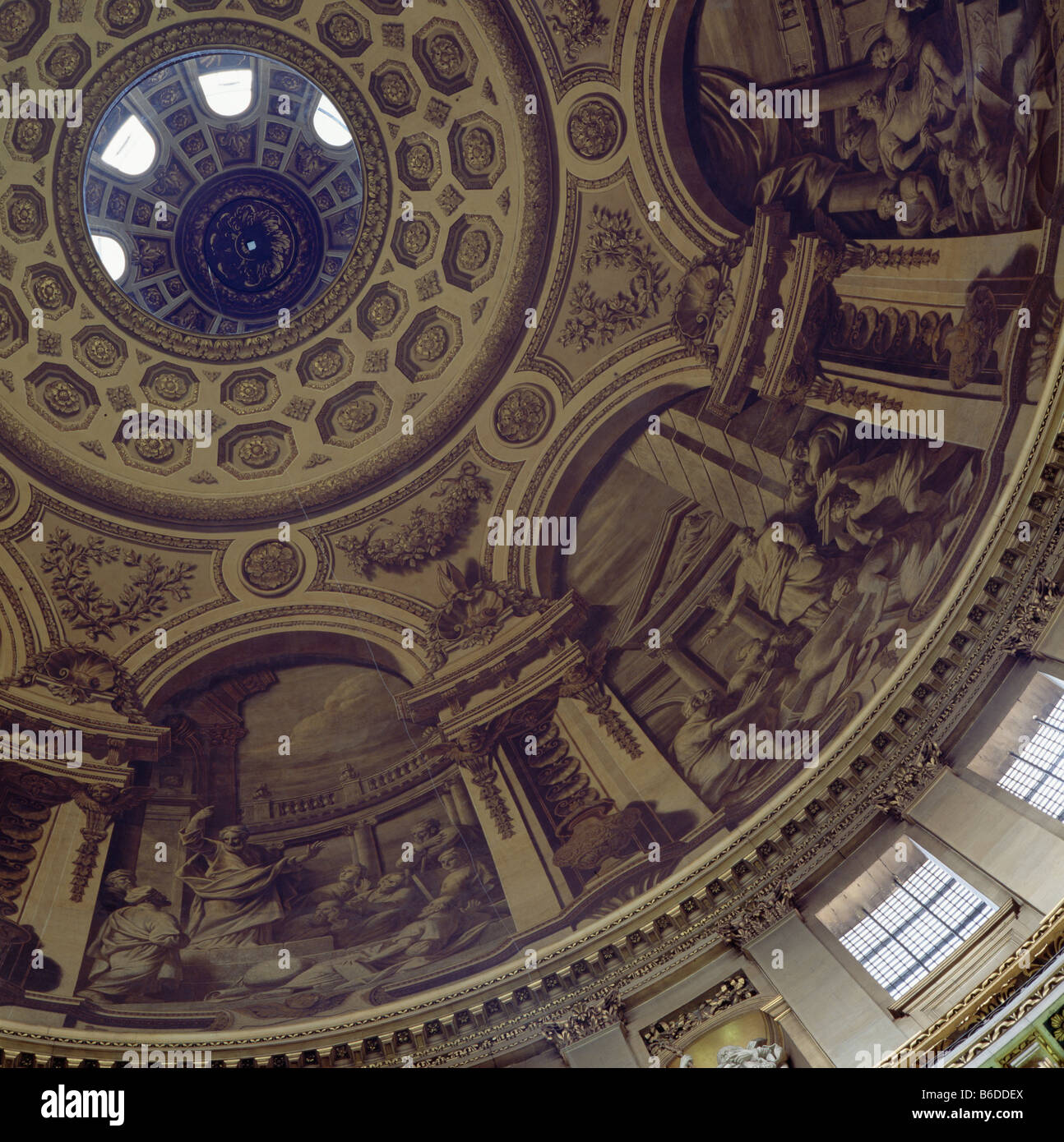 St. paul's cathedral dome interior hi-res stock photography and images - Alamy
