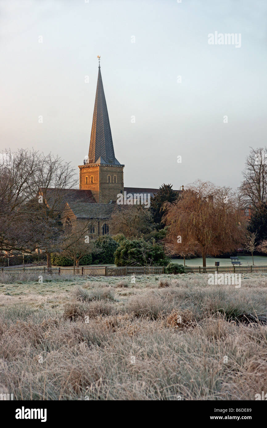 England surrey godalming parish church hi-res stock photography and ...