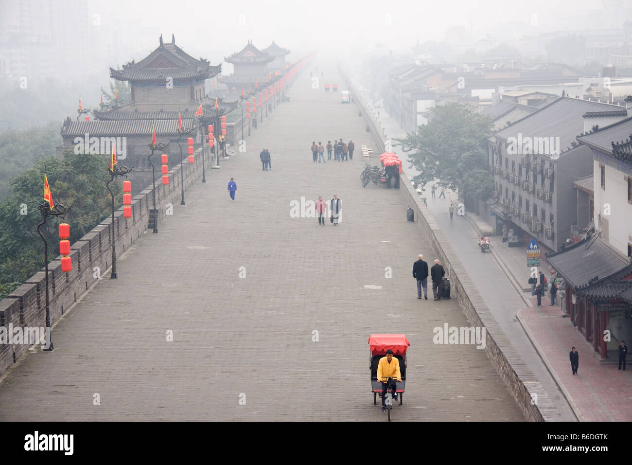 Xian gate hi-res stock photography and images - Alamy