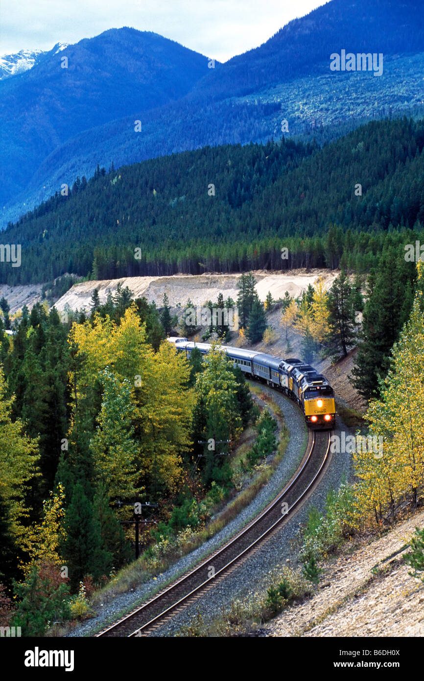 Train crossing british columbia hi-res stock photography and images - Alamy