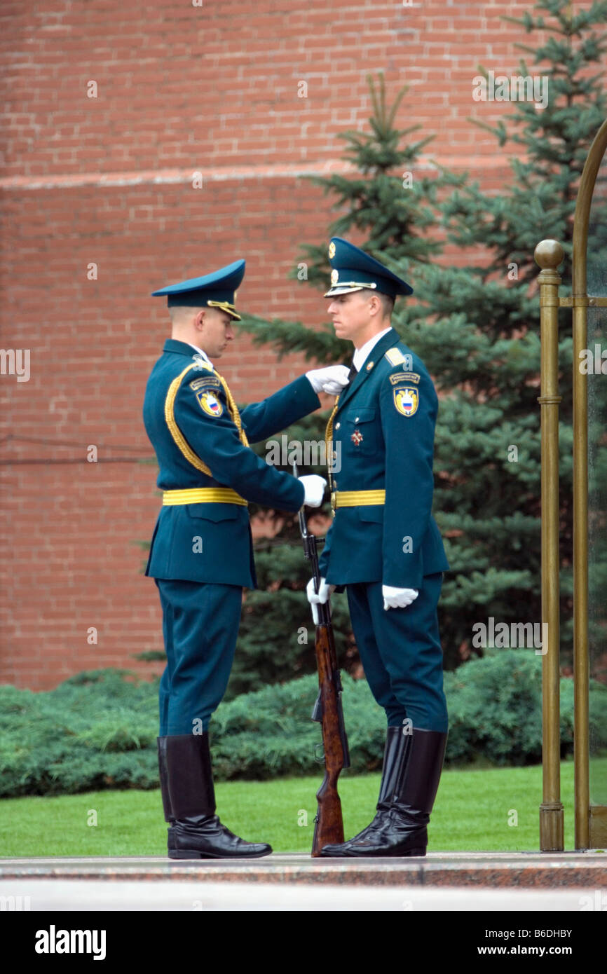 Russia, Moscow, Red Square. Controlling guard Stock Photo - Alamy
