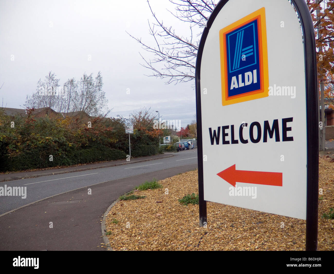 ALDI supermarket entrance Stock Photo - Alamy