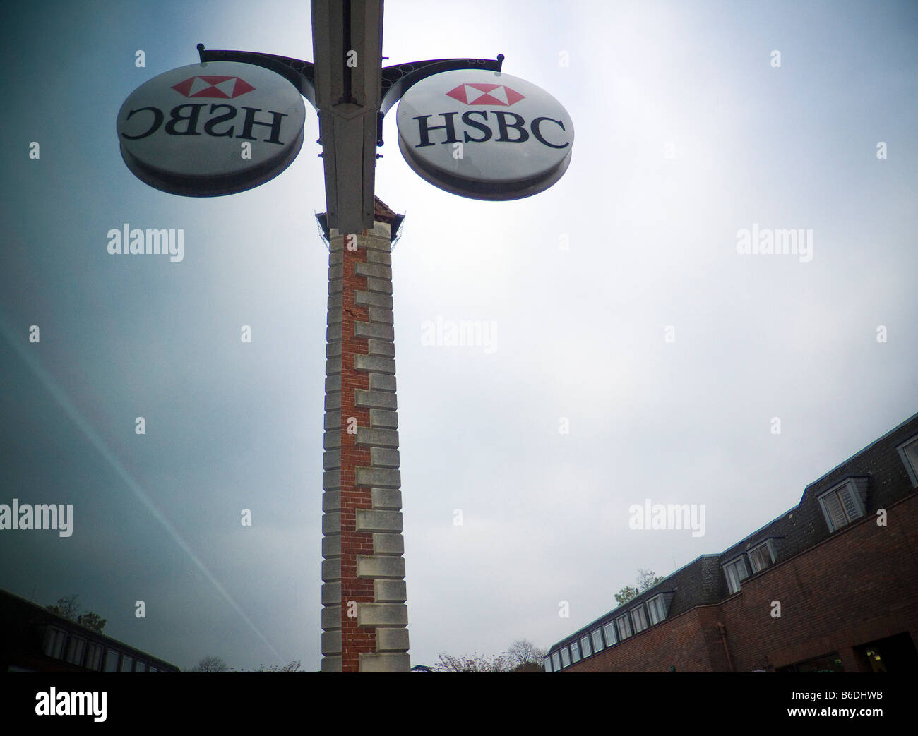 Hsbc uk sign on hi-res stock photography and images - Alamy