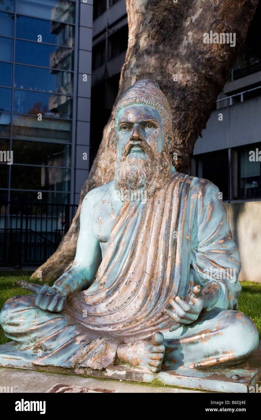 Statue of Tamil poet and philosopher Thiruva'l'luvar. SOAS, UCL ...