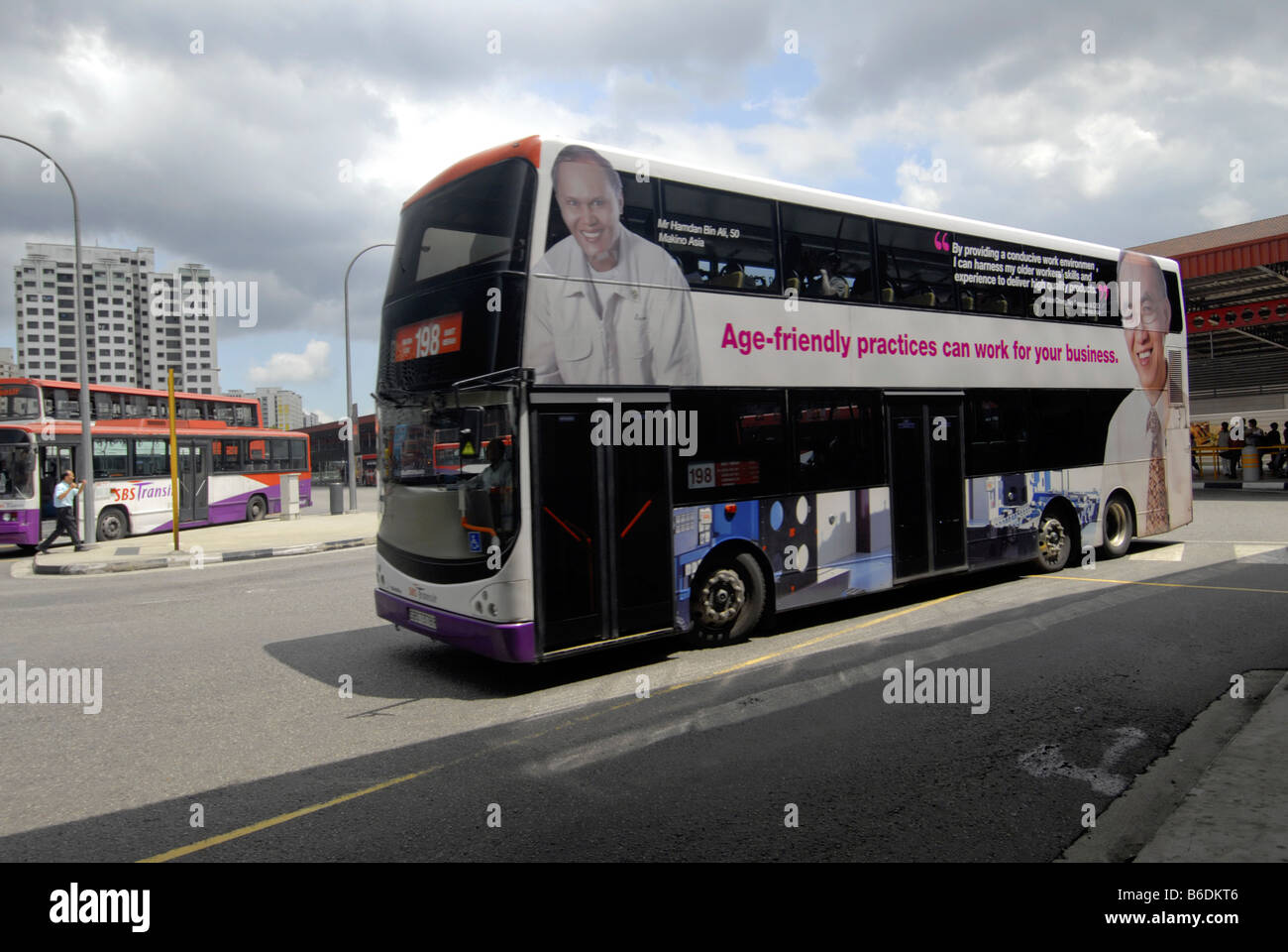 Singapore bus terminal hi-res stock photography and images - Alamy