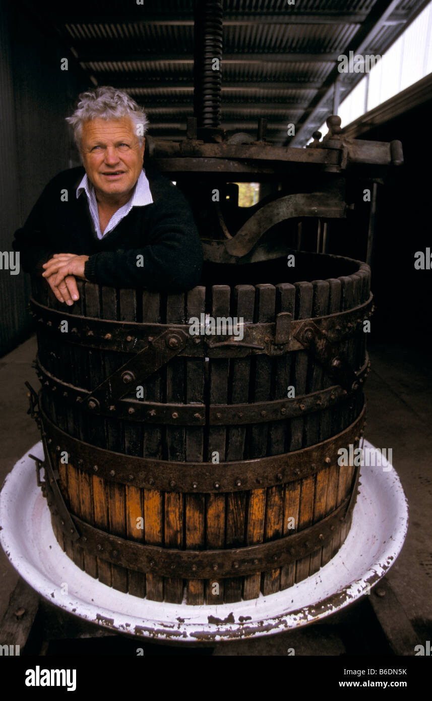 Australian winemaker “Bill Chambers” Stock Photo - Alamy