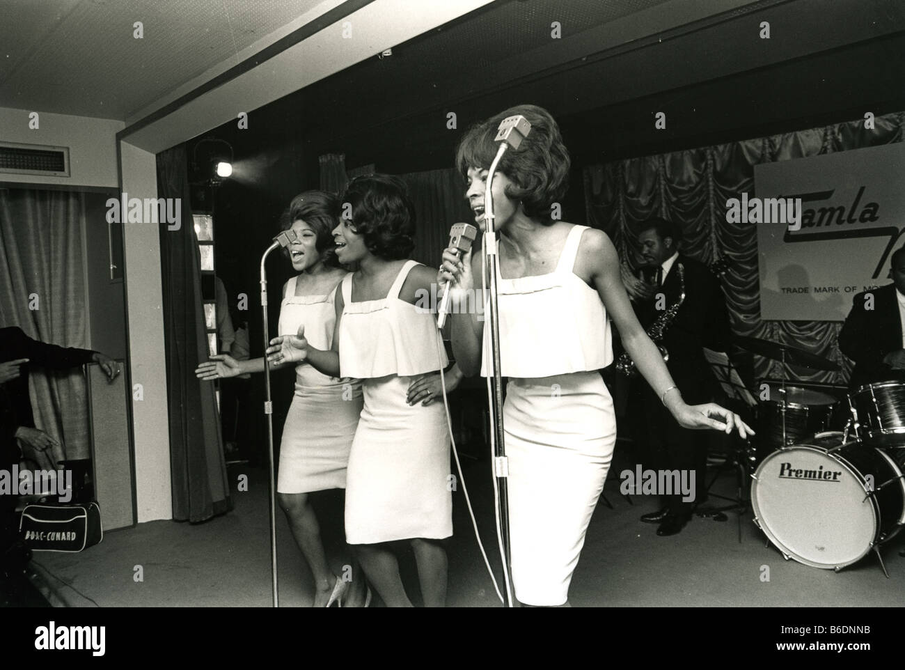 Martha & the vandellas 1965 hi-res stock photography and images - Alamy