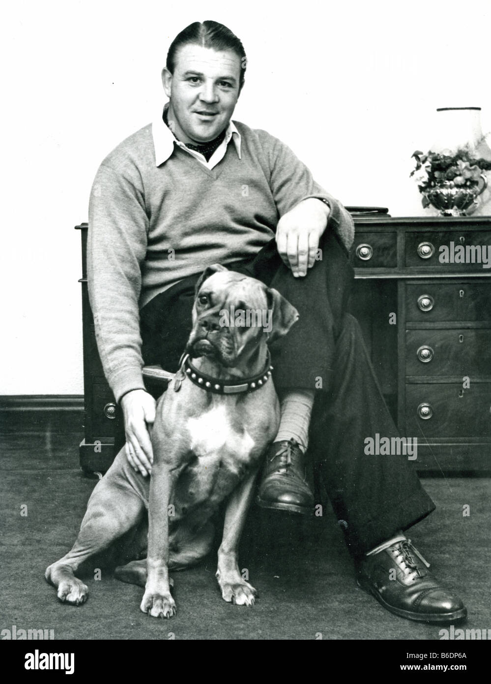 ROLAND BEAUMONT former RAF fighter pilot who was test pilot for several ...