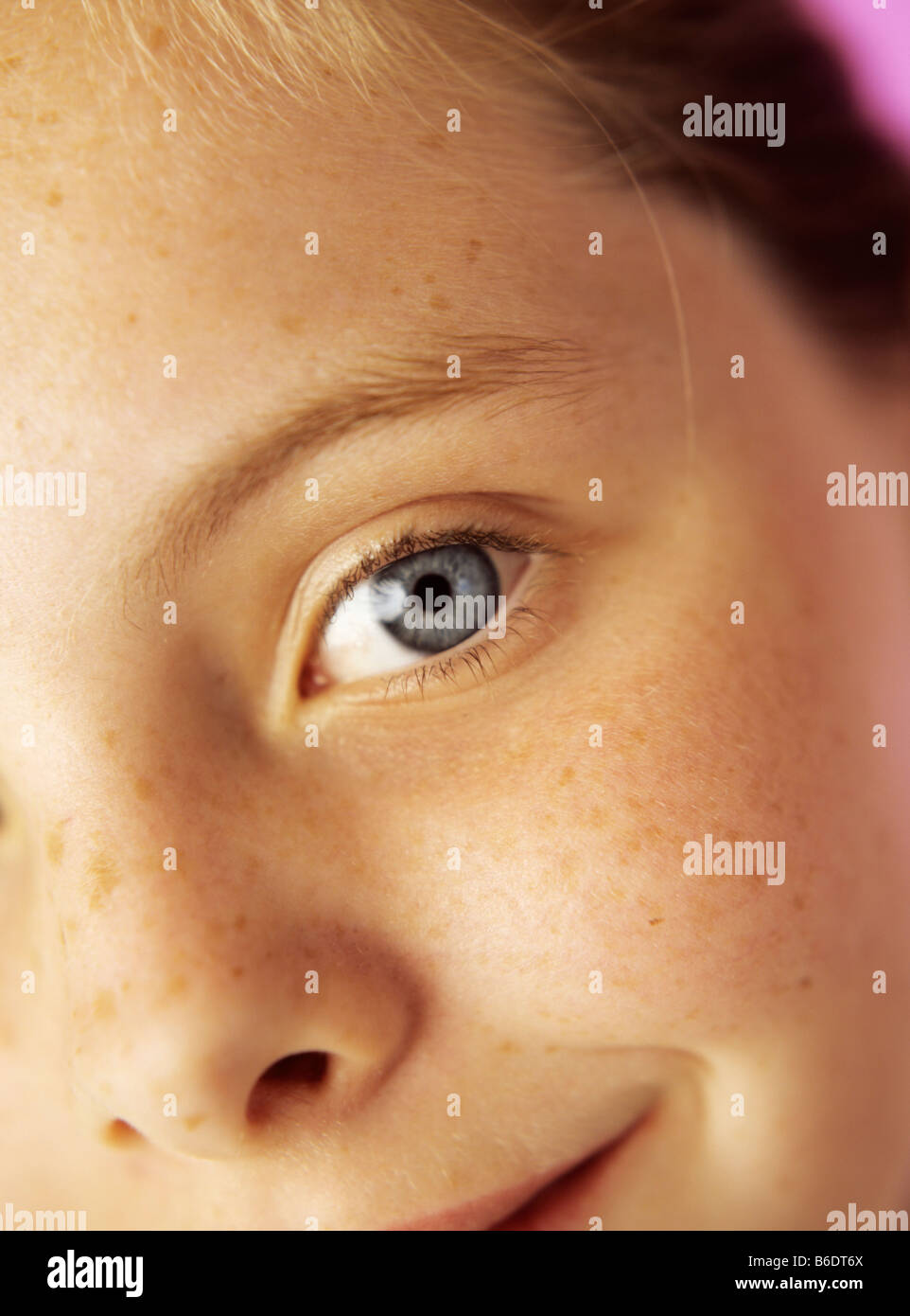 Happy girl. Smiling 8-year-old girl Stock Photo - Alamy