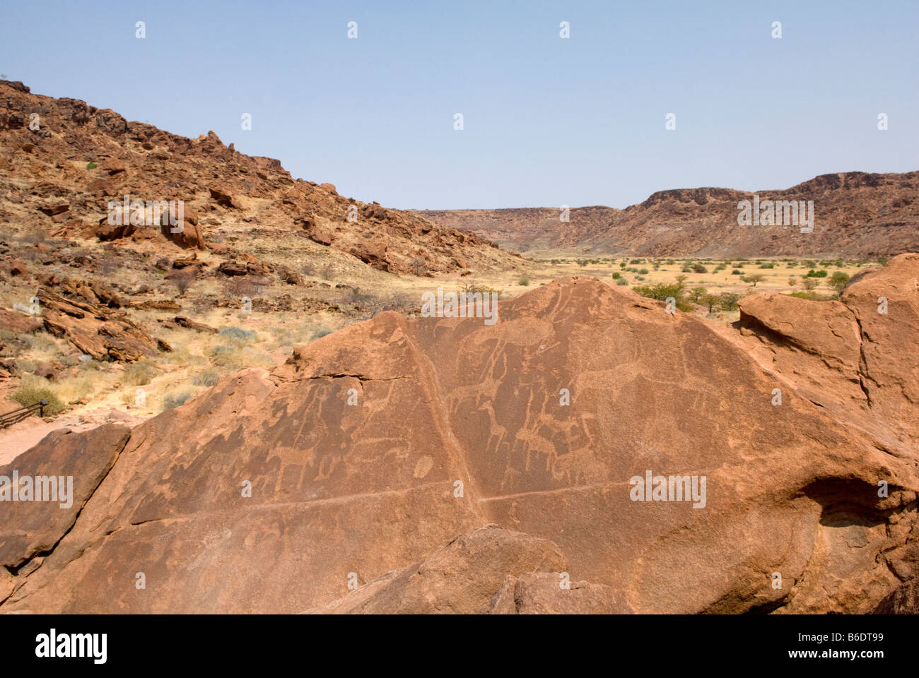 San bushmen hi-res stock photography and images - Alamy