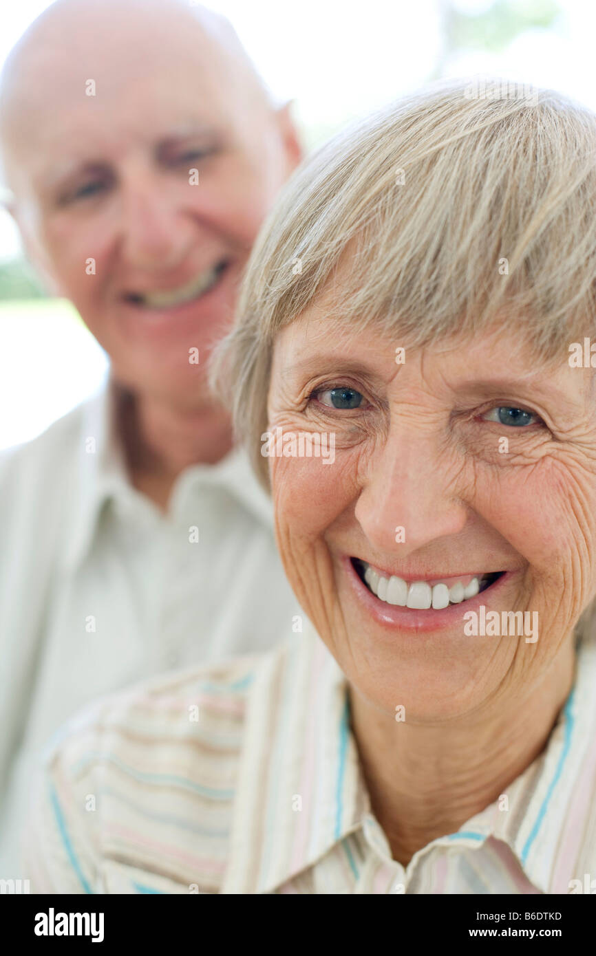 Senior pair relation hi-res stock photography and images - Alamy