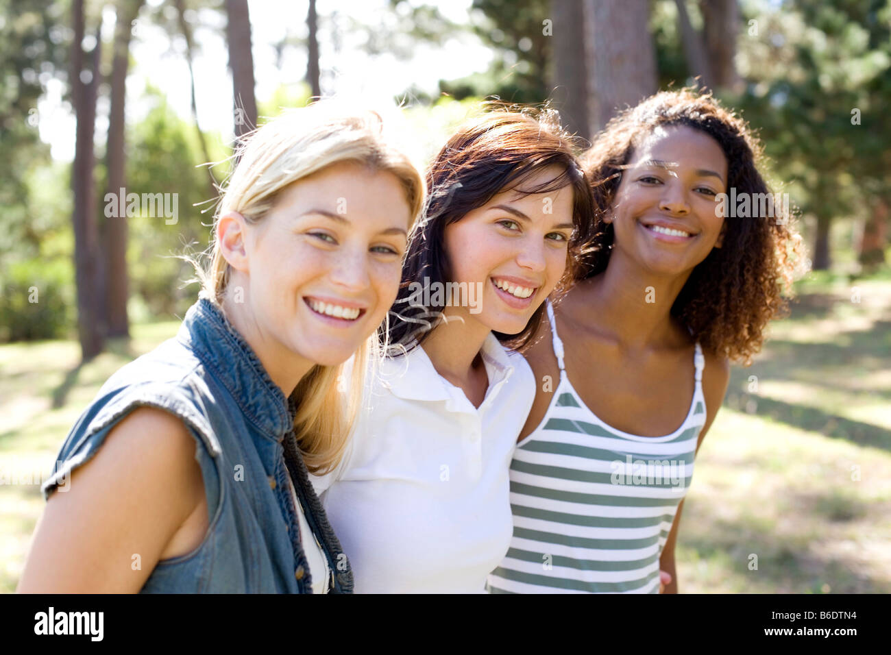 Friendship. Group of female friends socialising Stock Photo - Alamy
