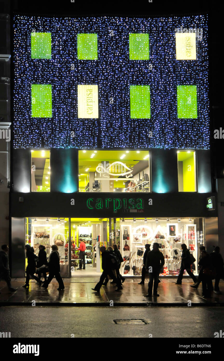 Shops exterior exteriors outside street people hi-res stock photography ...