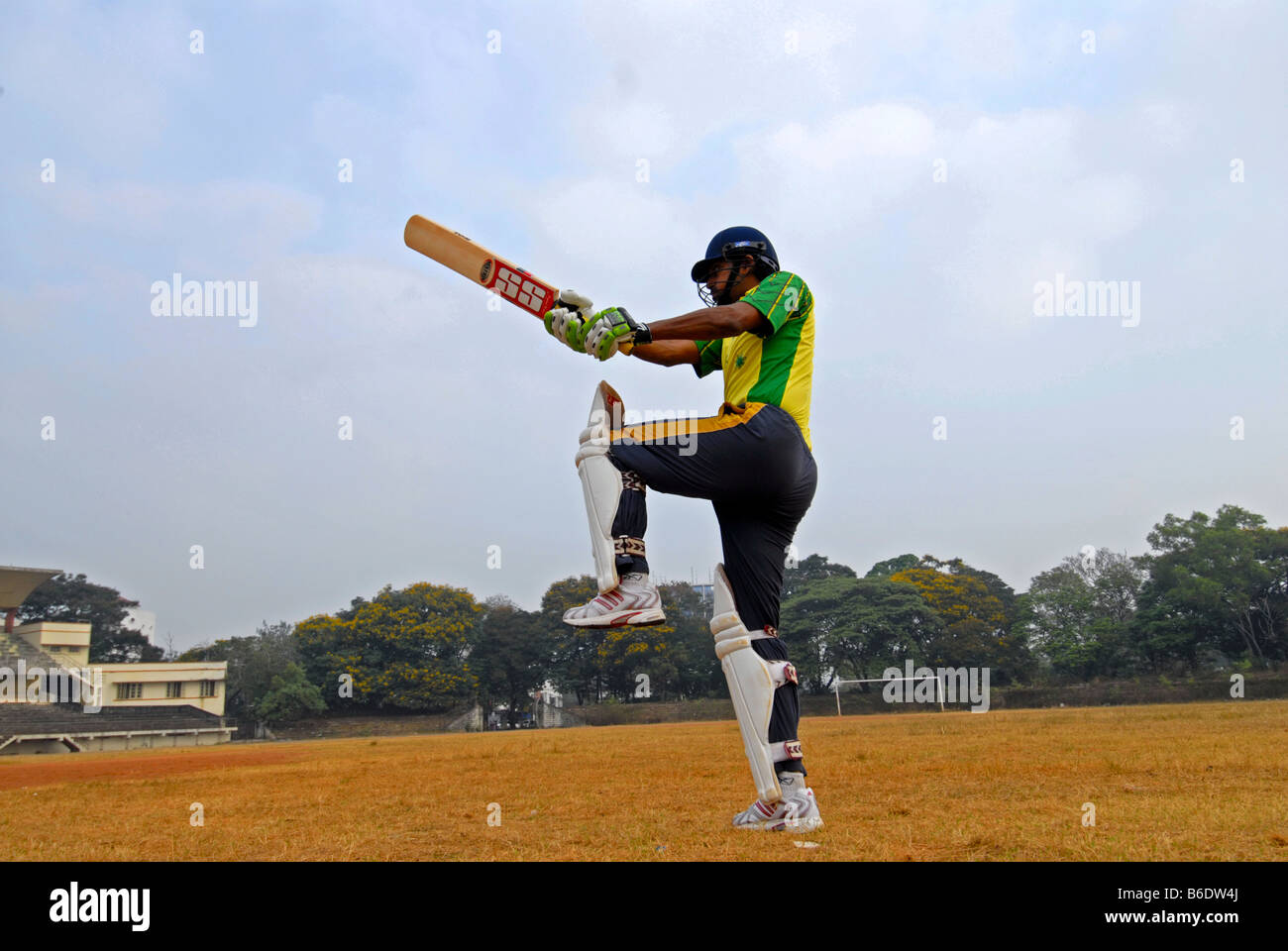 A CRICKET PLAYER Stock Photo - Alamy