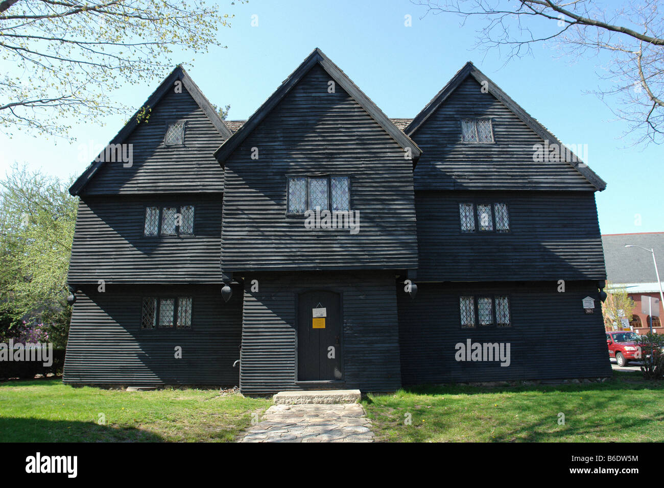 Salem massachusetts witch house hi-res stock photography and images - Alamy