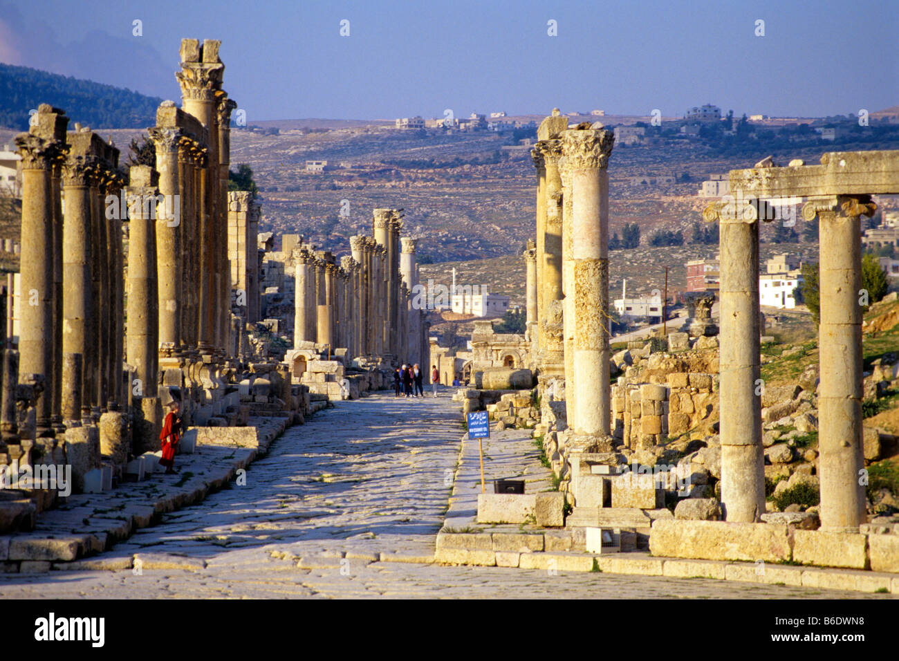 The Cardo, colonnaded street, in the Roman city of Jerash, Jordan 0202 ...