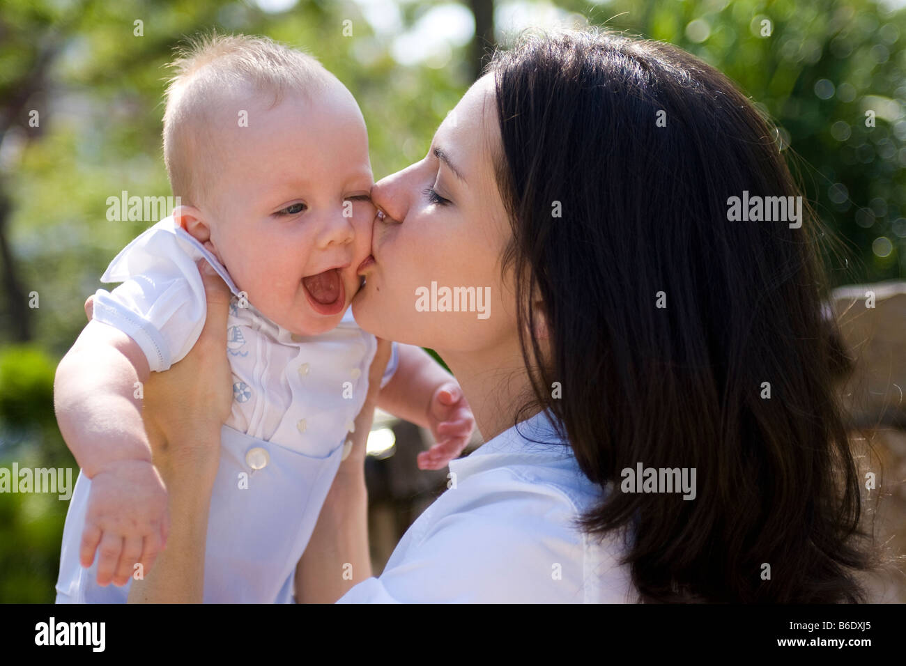 Caucasian cute boy outside usa hi-res stock photography and images - Alamy