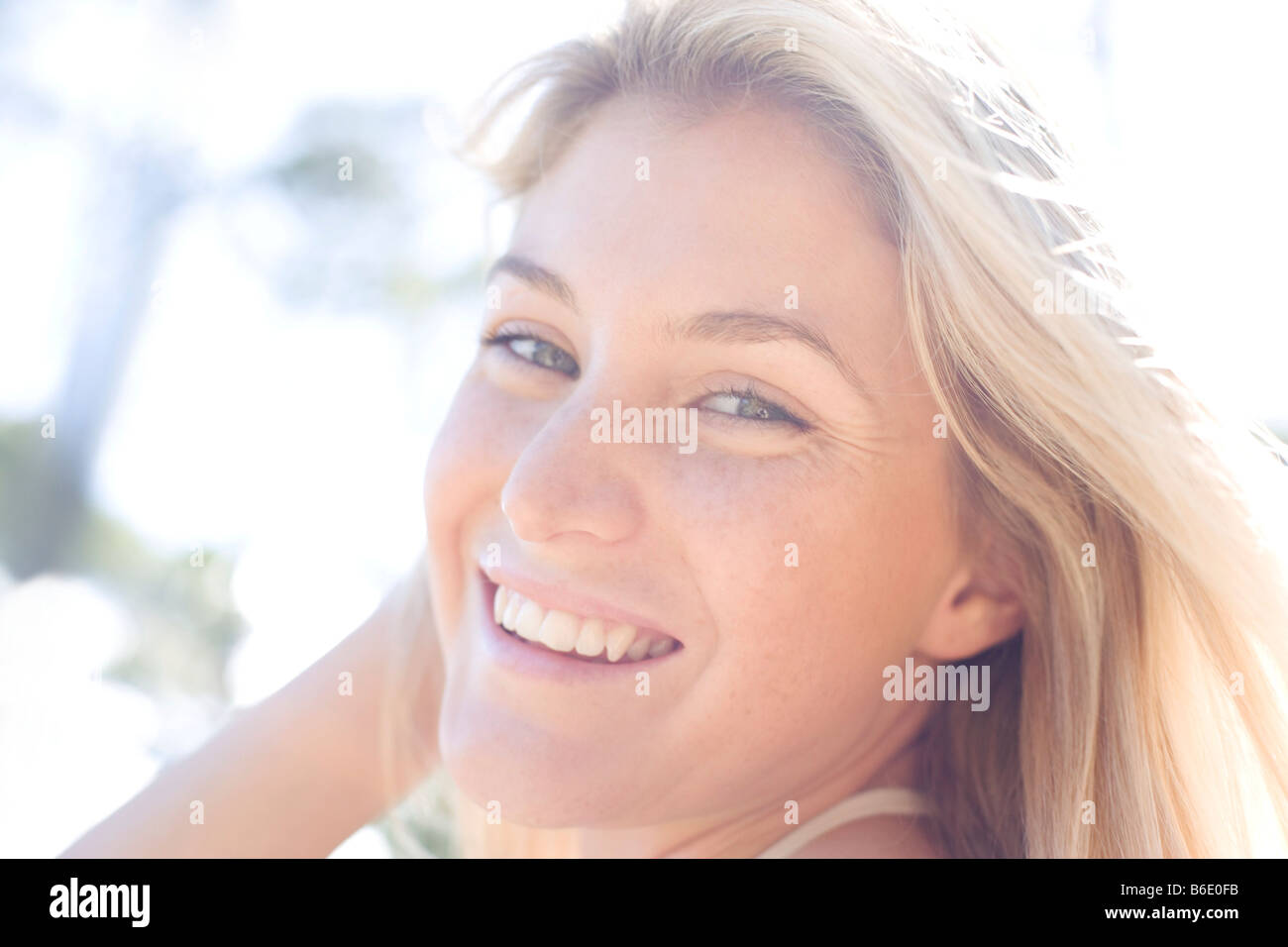 Wind swept hair hi-res stock photography and images - Alamy