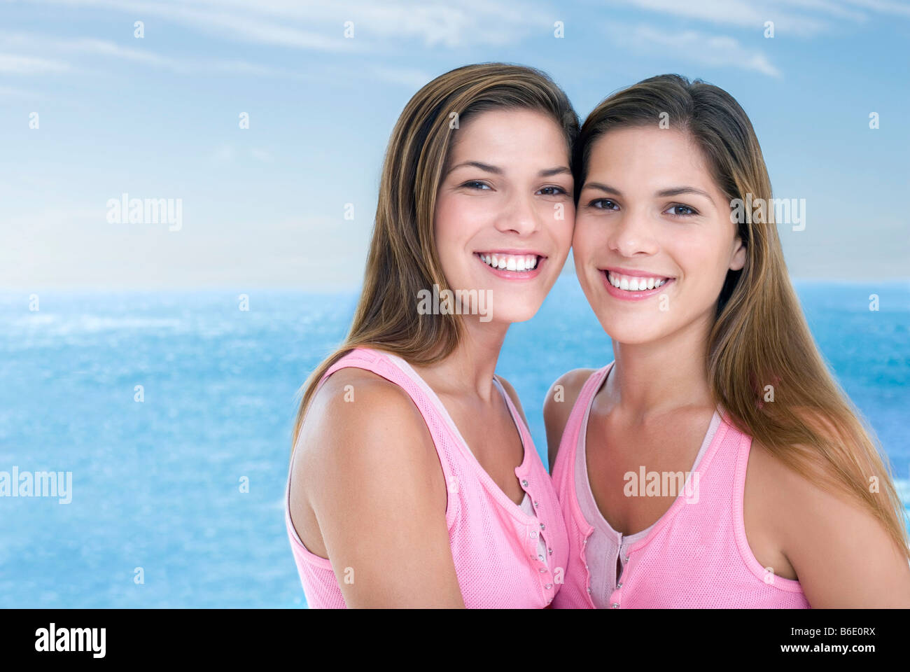 Identical Siblings High Resolution Stock Photography and Images - Alamy