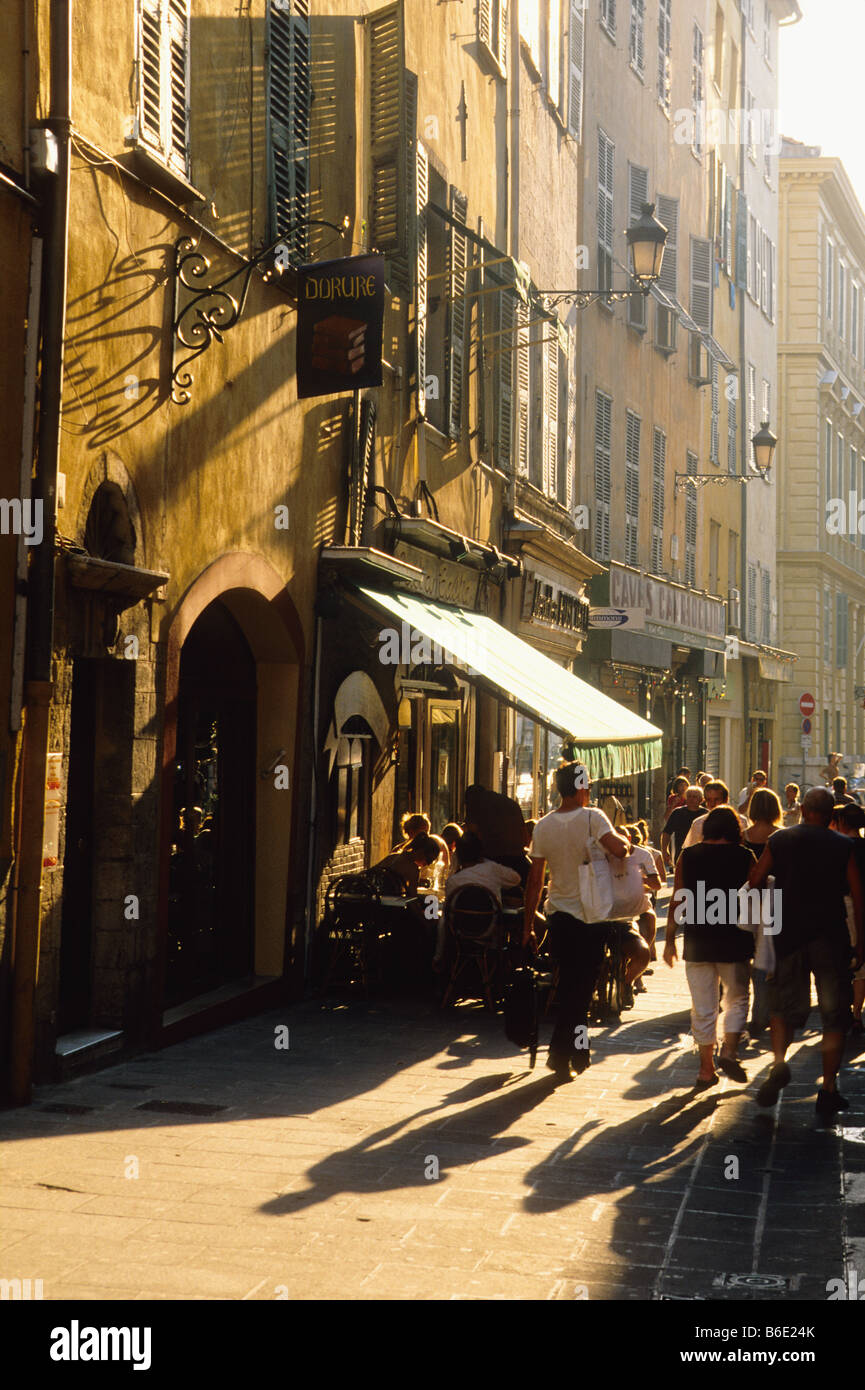 Animated street hi-res stock photography and images - Alamy