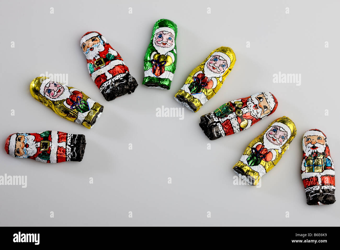 Wrapped Chocolates Stock Photos & Wrapped Chocolates Stock Images - Alamy