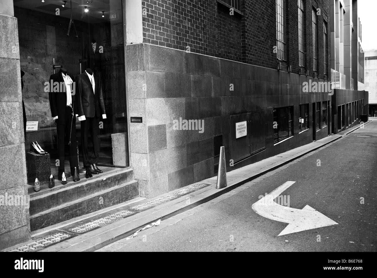 A view of an alley in downtown Melbourne Australia Stock Photo - Alamy